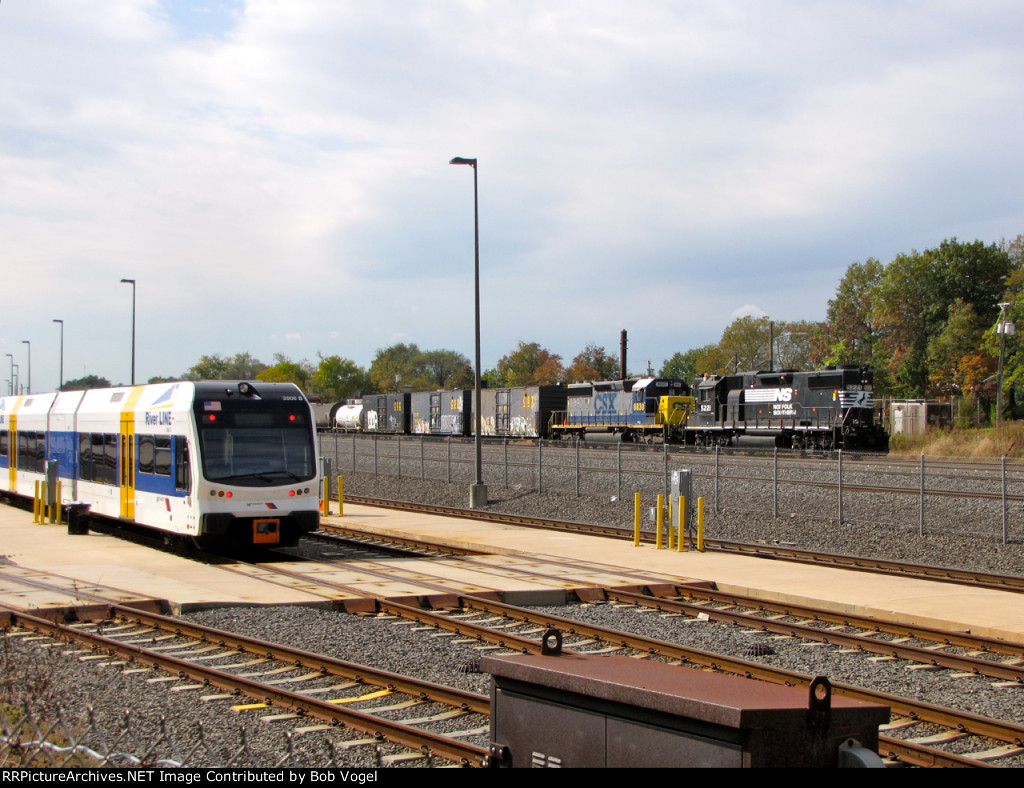 NJT 3508, NS 5521, and CSX 8830